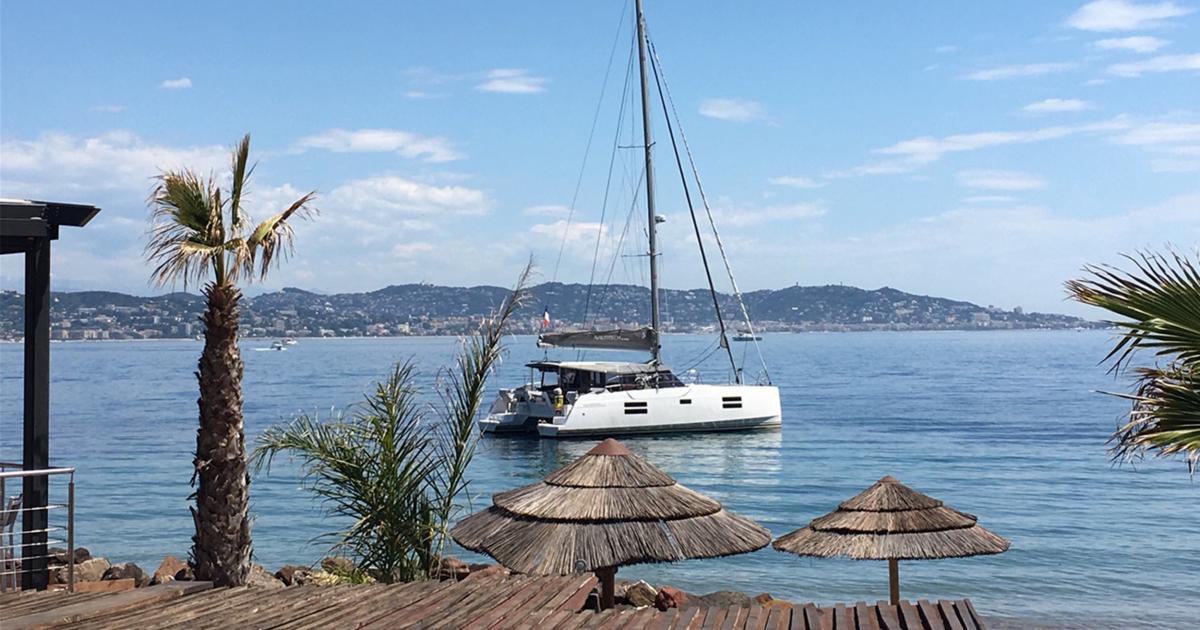 Living on a Catamaran : The Ultimate Guide